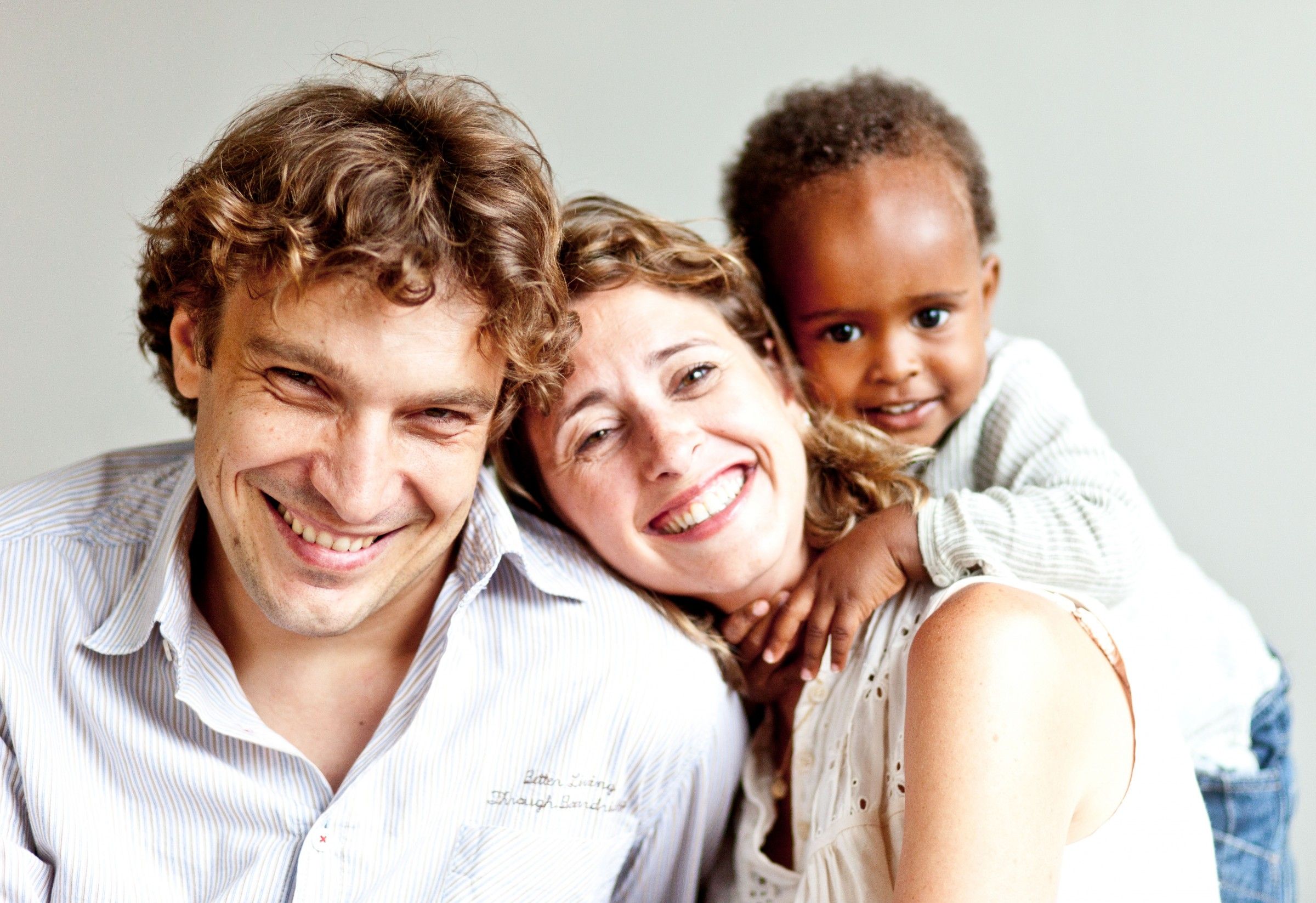 ADOPTAR UN BEBE RECIEN NACIDO: REQUISITOS NECESARIOS (ESPAÑA)